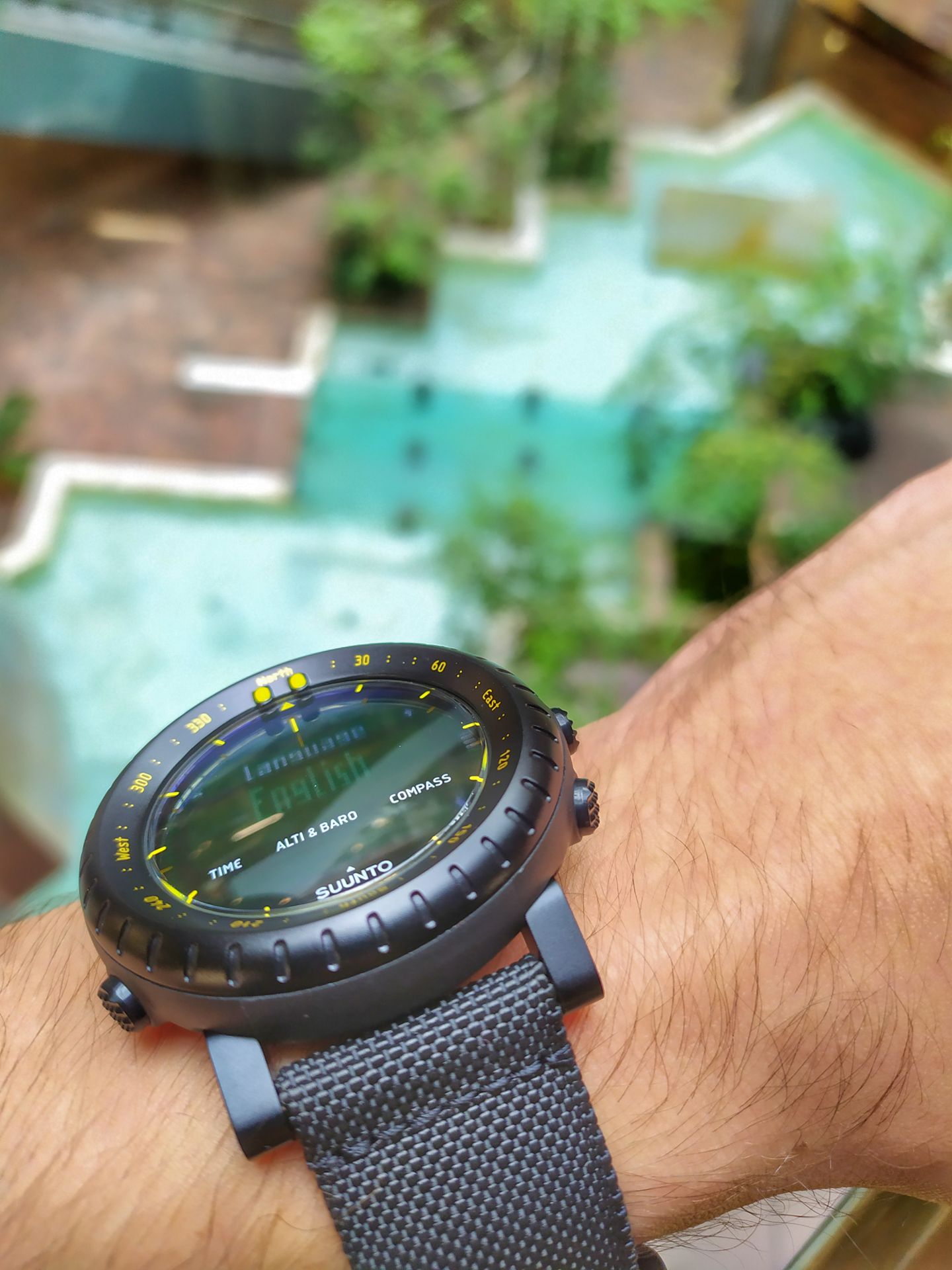 Suunto SS050276000 - Zegarek Core Black Yellow • Zegarownia.pl
